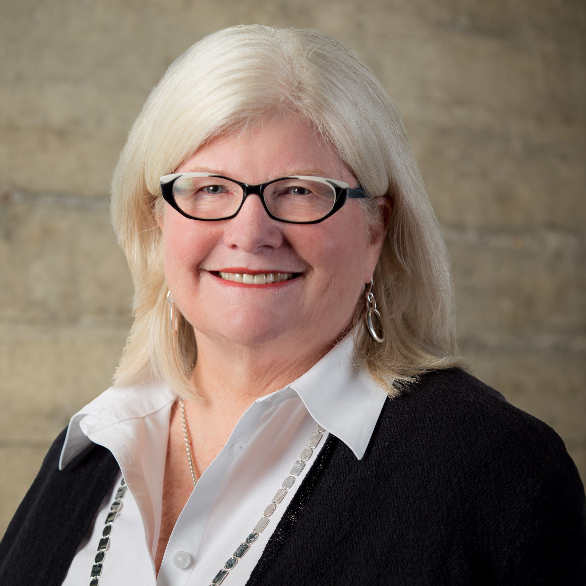 Kathy headshot Square - Kathy MacNaughton